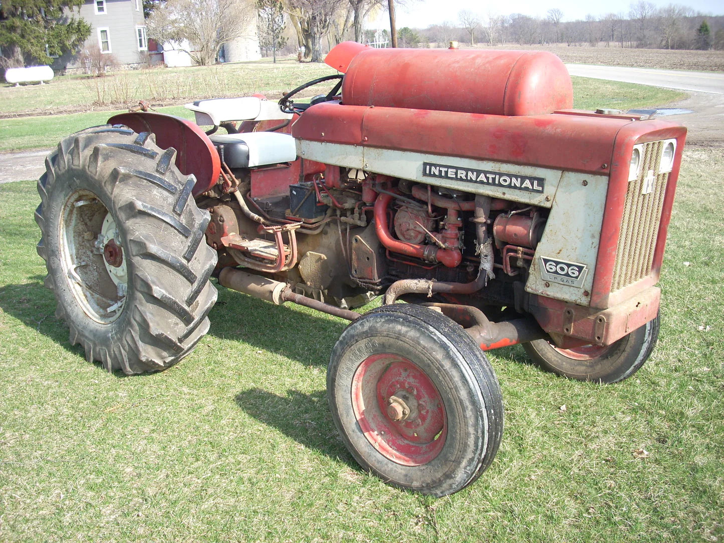Case IH 606 Gas Tractor Parts Catalog Manual – Manualkarts